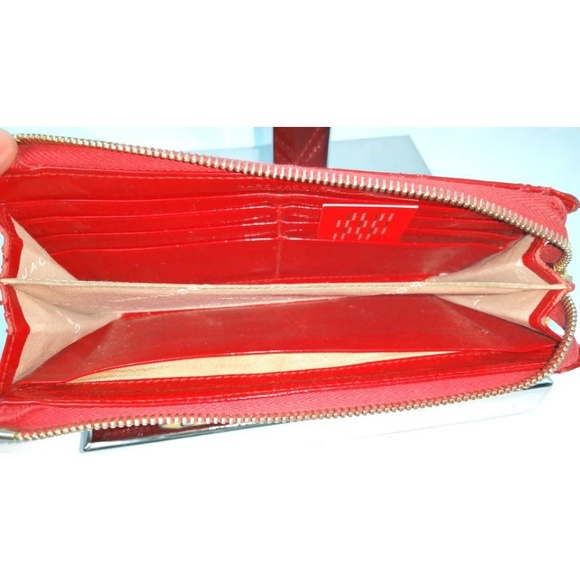 Marc Jacobs | Bags | Marc Jacobs Red Quilted Wallet | Poshmark